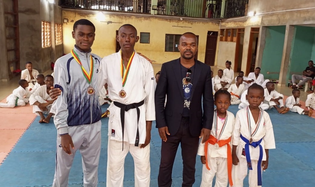 LION KARATE CLUB AU MERITE DES ELEVES - www.mboasportstv.com